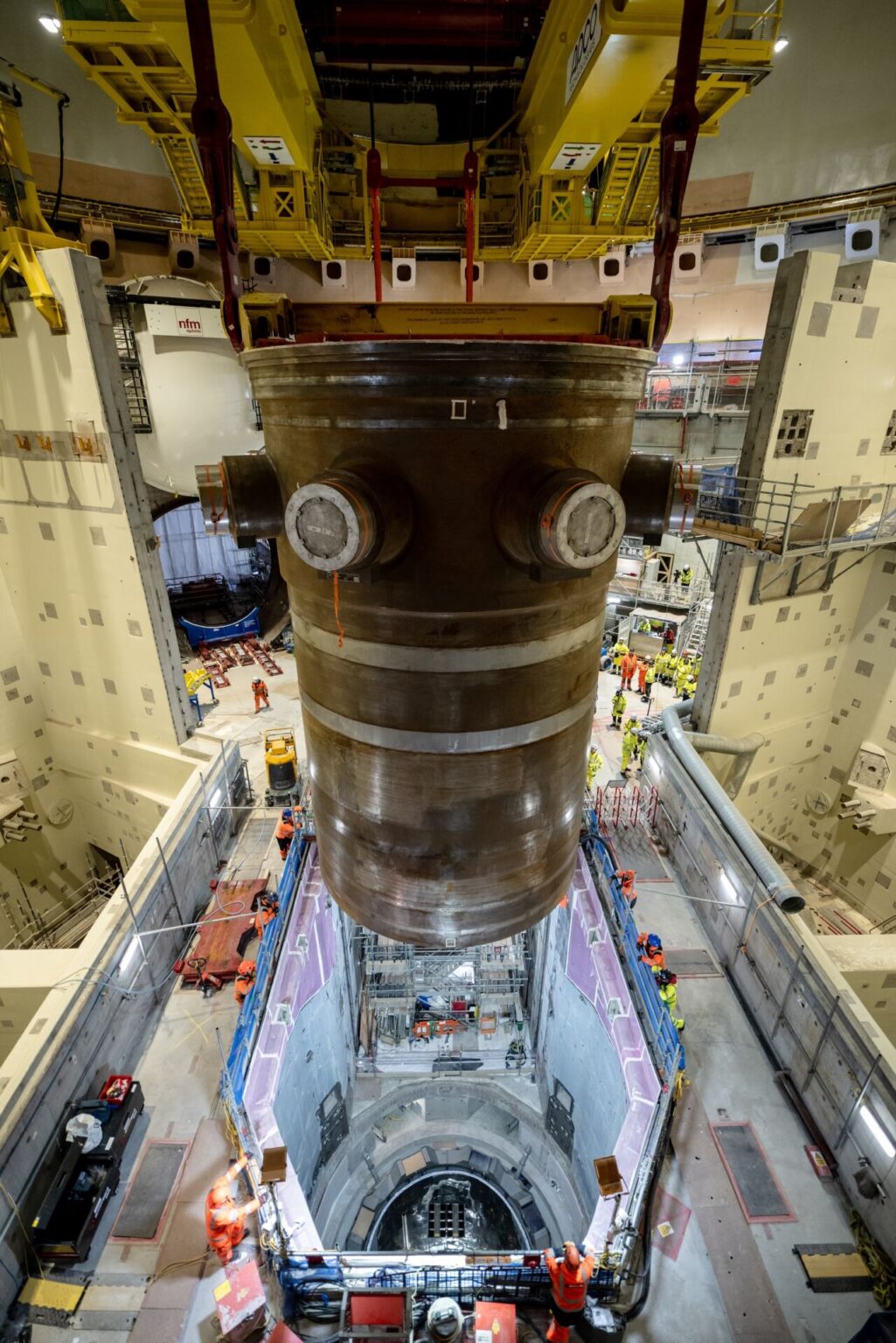 First nuclear reactor for a generation is fitted to British power ...